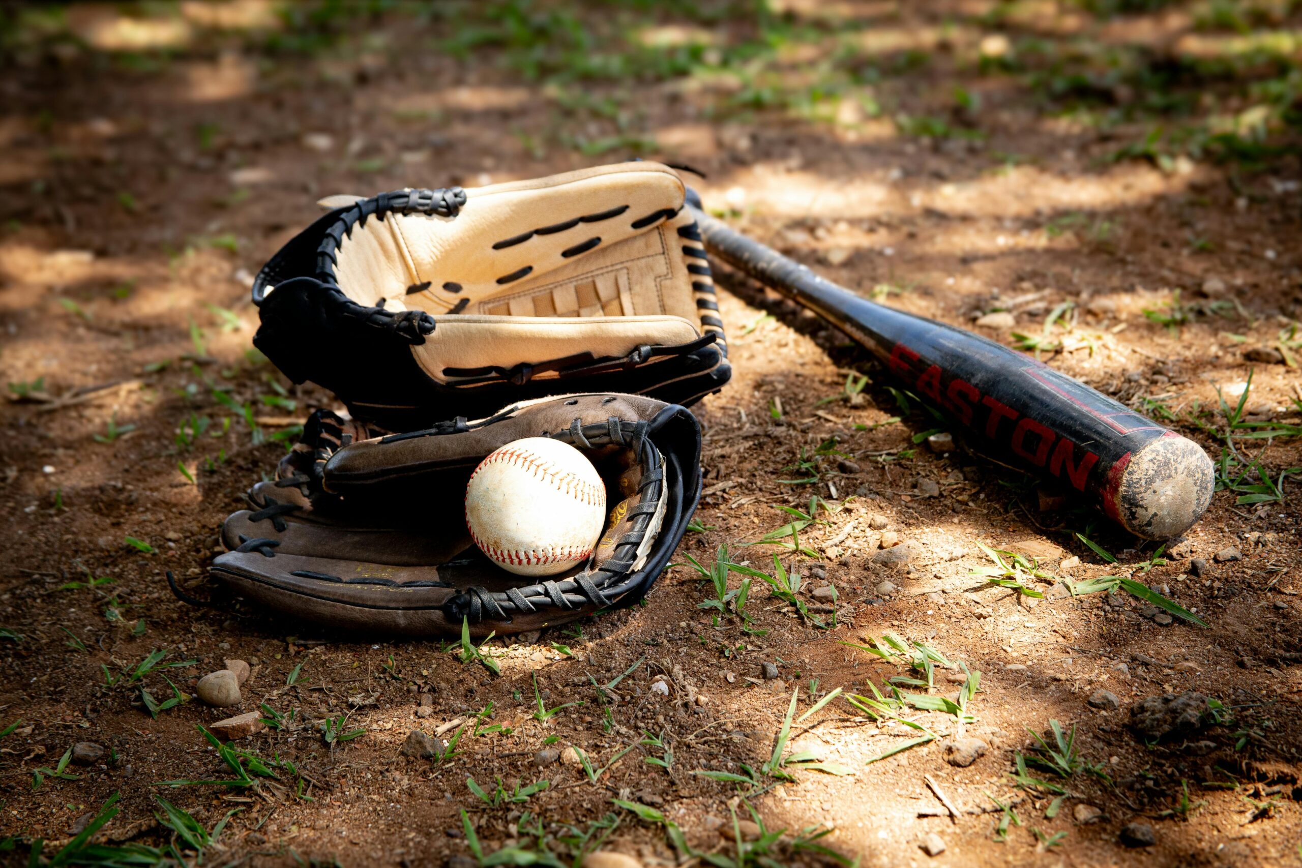 How to Care for Baseball Gloves in the Off-Season: Essential Tips for ...